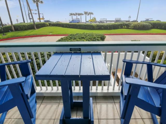 6102 SEAWALL Boulevard 102B