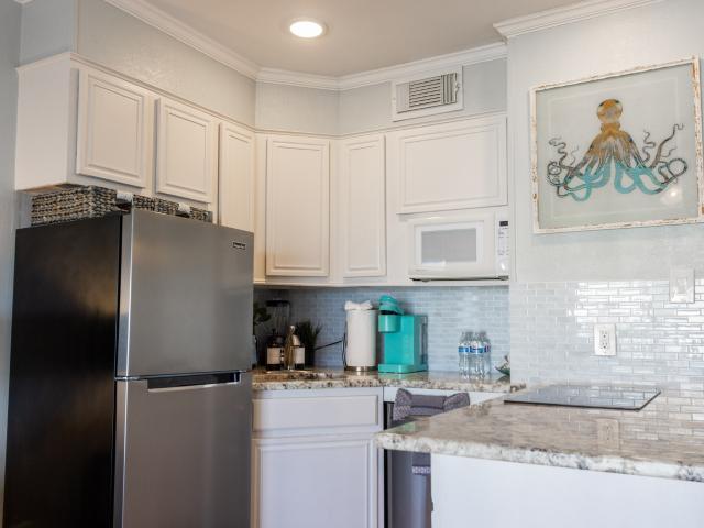 6102 Seawall Boulevard 212B
