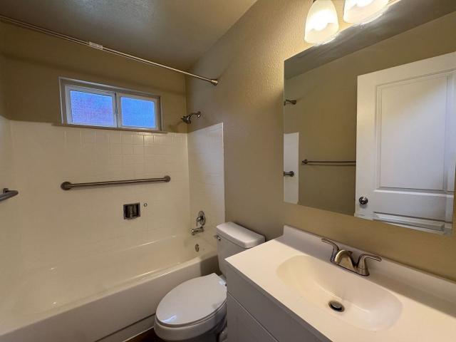 6102 6th Ave 2 Bedroom Apartment for Rent at 6102 6th Ave, Tacoma, WA 98406 West End