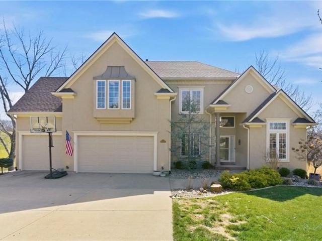 6103 Mashie Ct, Parkville, MO 64152