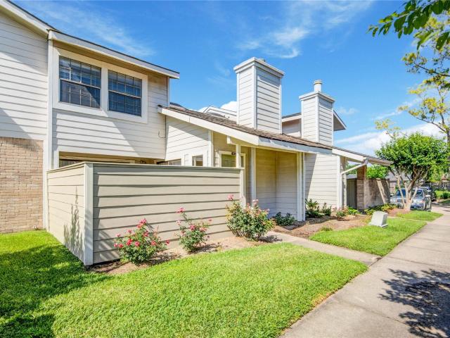 6103 Ludington Drive 4 941