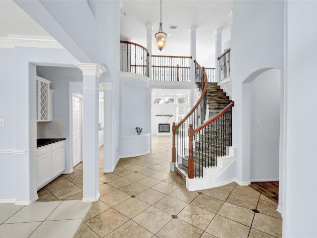 6103 Sebastian Hill
