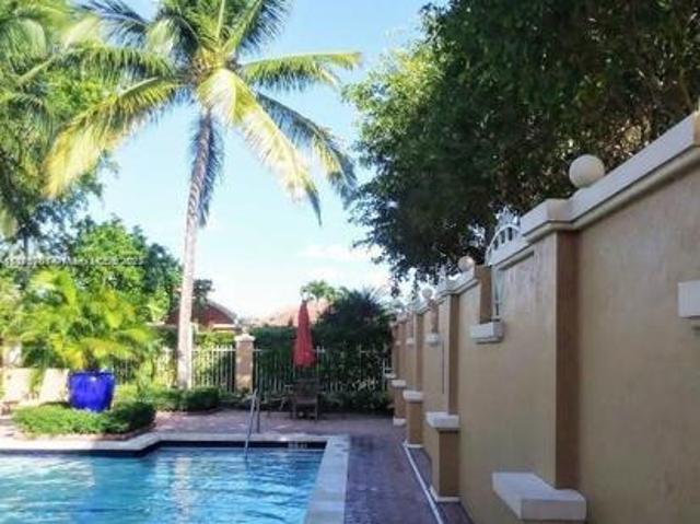 6103 114th Pl NW #260, Doral, FL 33178