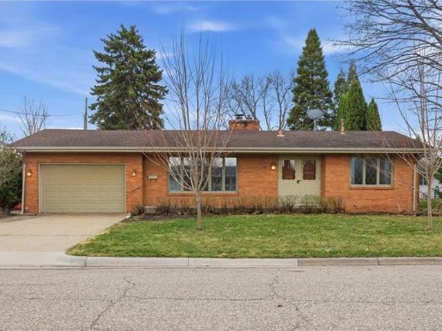 610 1st St NE, Buffalo, MN 55313