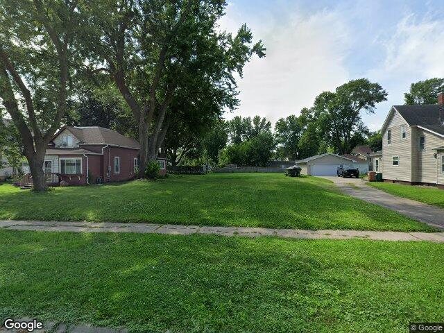610 4th St E, Albert Lea, MN 56007