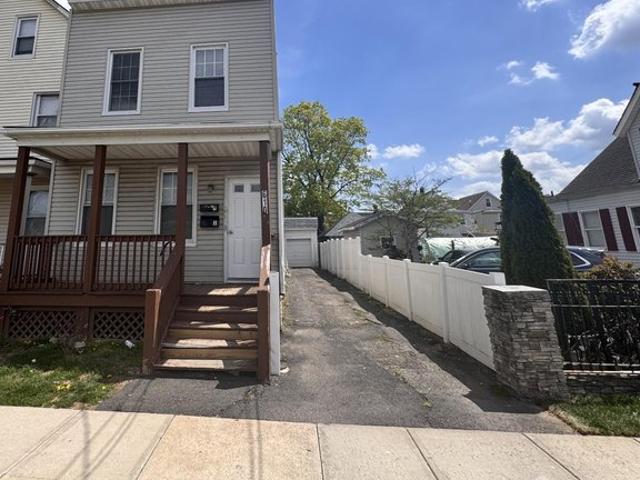 610 Cortlandt St, Perth Amboy, NJ 08861