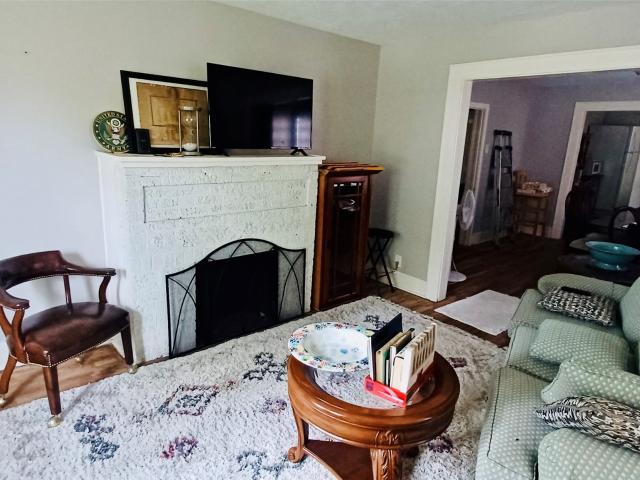 610 Caplin St, Houston, TX 77022 | MLS #59048 | Compass