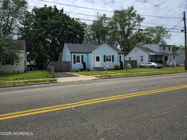 610 Chestnut St, Lakehurst, NJ 08733