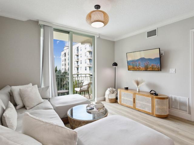 610 Clematis St, Unit 515, West Palm Beach, FL 33401 | MLS #B26003 | Compass