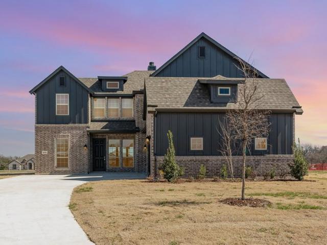 610 Crystal Lake Ln, Red Oak, TX 75154