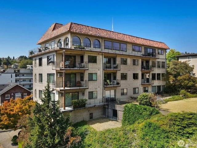 610 Aloha St Apt 302, Seattle, WA 98109