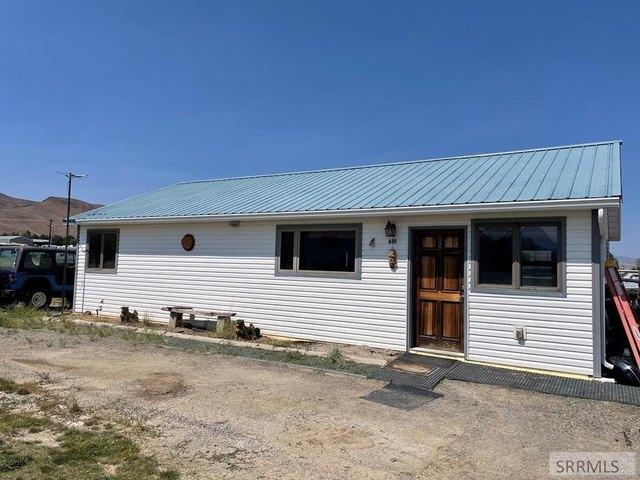610 Apex Ln, Challis, ID 83226