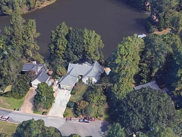 610 Ashley Forest Dr, Acworth, GA 30102