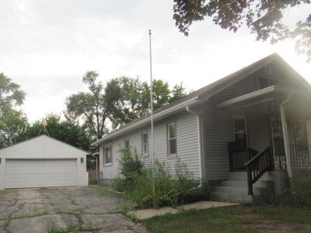 610 Barry Rd, Rockford, IL 61109
