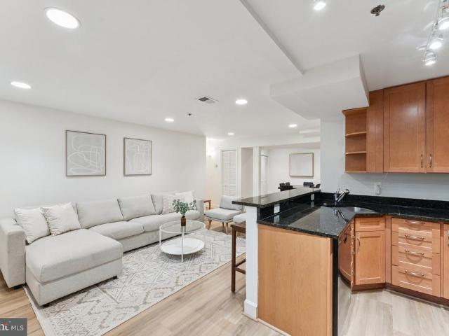 610 Bashford Lane # 1301