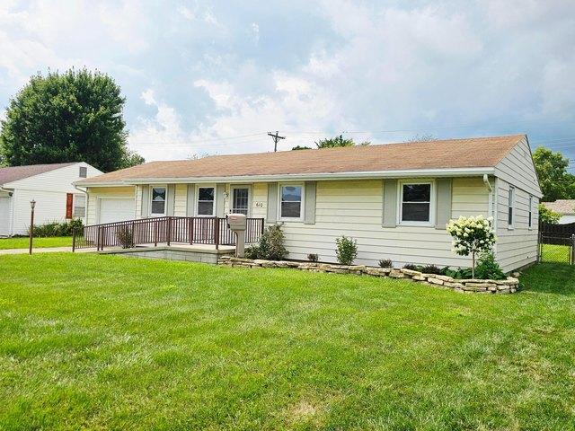 610 Belle Aire Pl, Washington Court House, OH 43160