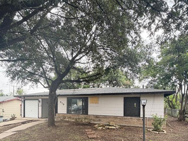 610 Brookview Dr