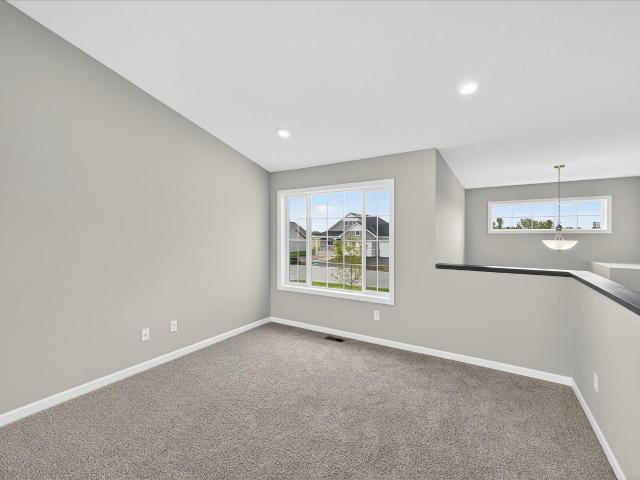 610 Grouse Way