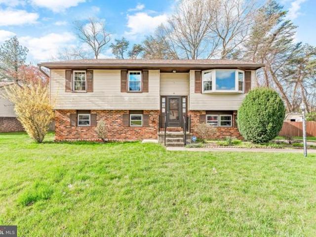 610 Dogwood Dr, Glen Burnie, MD 21061