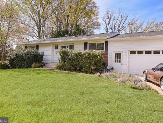 610 Delano Dr SE, Vienna, VA 22180