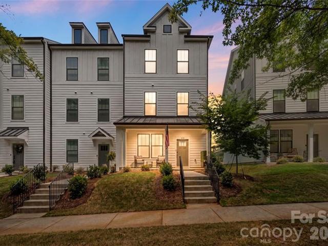 610 District Ct, Fort Mill, SC 29708