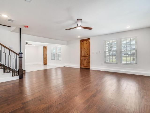 610 E Tyler St, Ennis, TX 75119 | MLS #21162