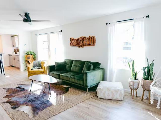 610 E Cozy Street