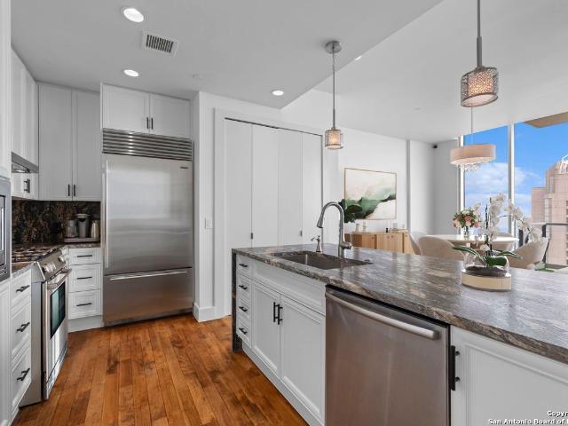 610 E Market St, Unit 3110, San Antonio, TX 78205 | MLS #1929 | Compass
