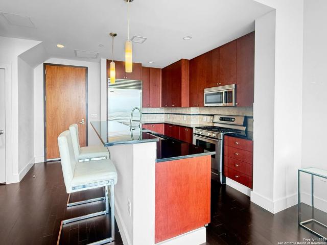 610 E Market St, Unit 3213, San Antonio, TX 78205 | MLS #1915 | Compass