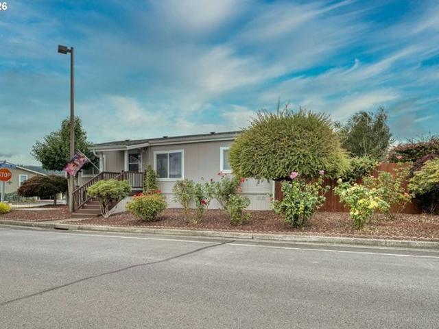 610 Egret Ln, Longview, WA 98632