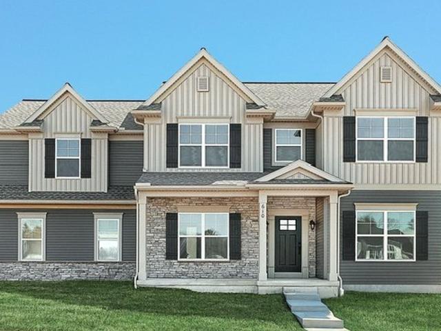 610 Estate Dr, Mechanicsburg, PA 17055