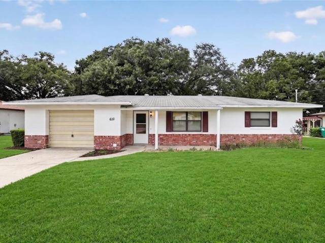 610 Fourth Ave, Lady Lake, FL 32159
