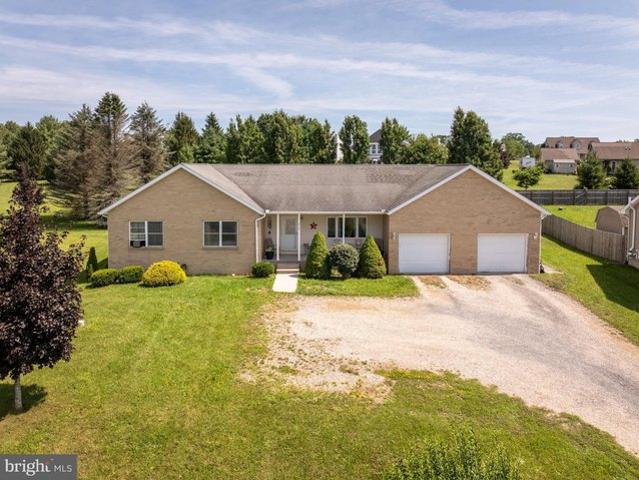 610 Harvey Winters Dr, Oakland, MD 21550