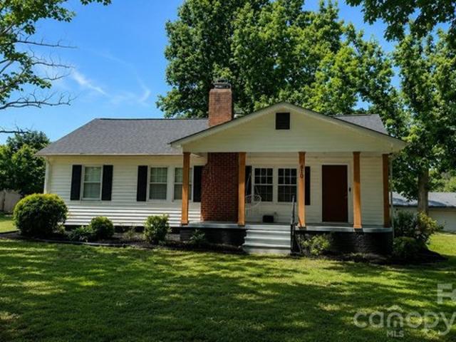 610 Helton Rd, Cherryville, NC 28021