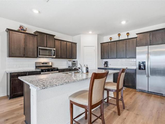 610 Jamestown Lane