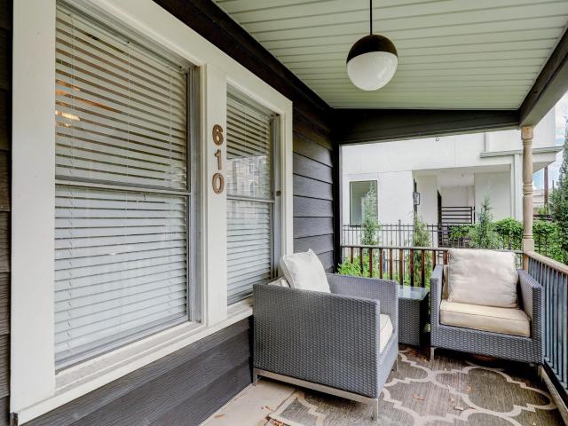 610 Oakley St, Houston, TX 77006 | MLS #91550 | Compass