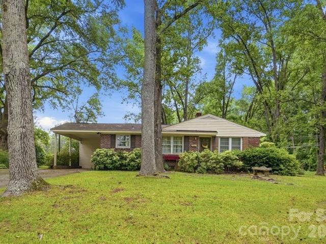610 Laurel Ct, Lancaster, SC 29720