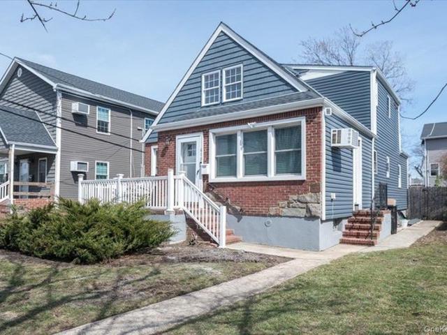 610 Monroe Blvd, Long Beach, NY 11561