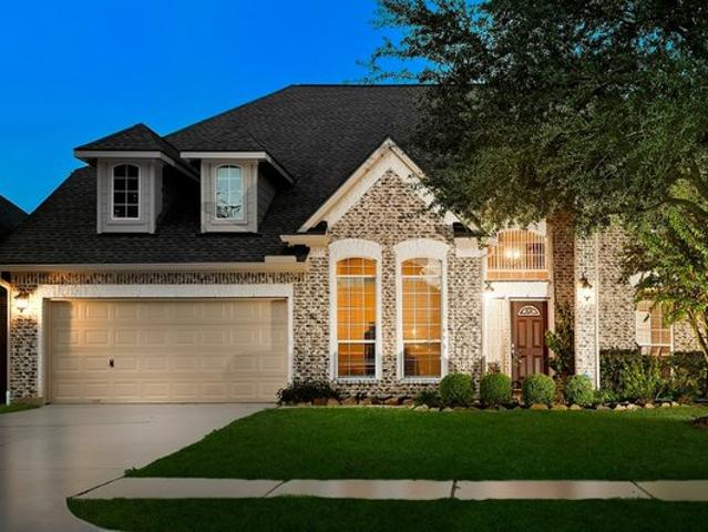 610 Manchester Trail Dr, Spring, TX 77373