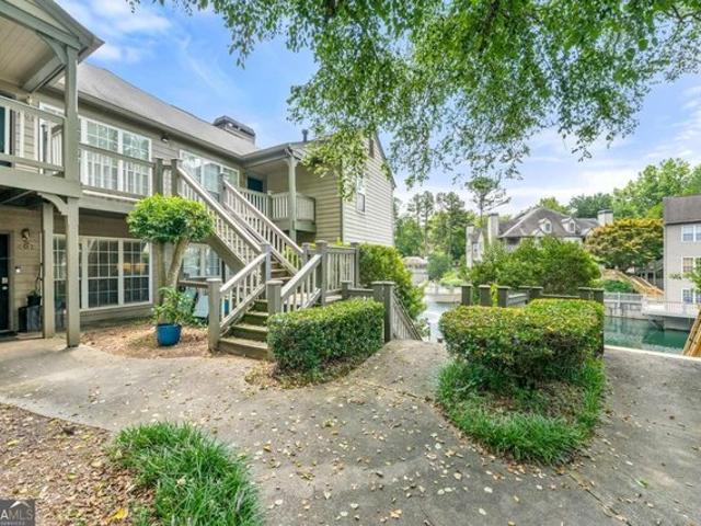 610 Mill Pond Dr SE, Smyrna, GA 30082