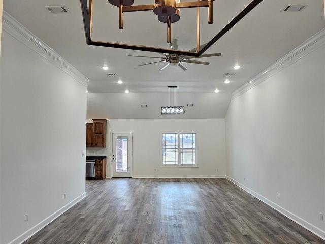610 N Airport Road