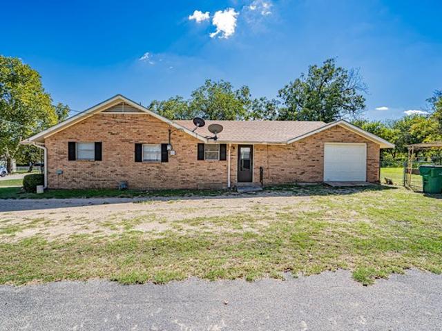 610 N Camden St, Dublin, TX 76446