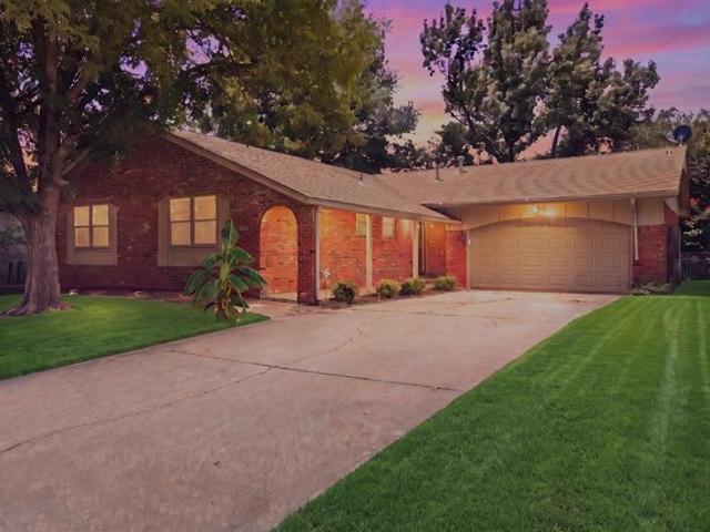 610 N Cedar St, Jenks, OK 74037