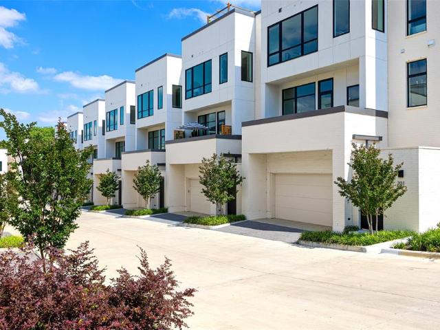 610 N Oak Cliff Boulevard # 203
