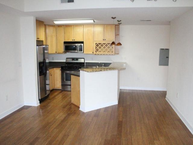 610 Newark St # 6B