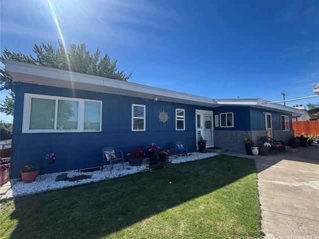 610 S 71st Ave, Yakima, WA 98908
