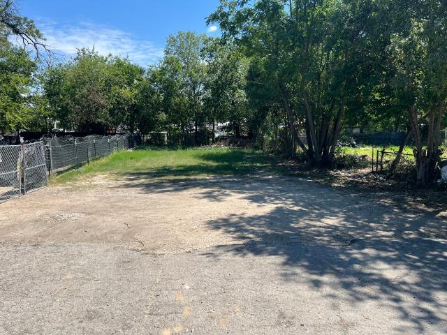 610 S Zarzamora Street