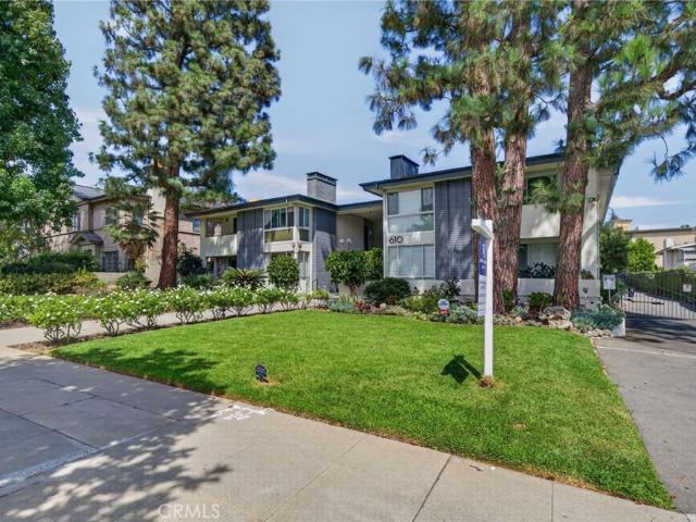 610 S Orange Grove Boulevard 5