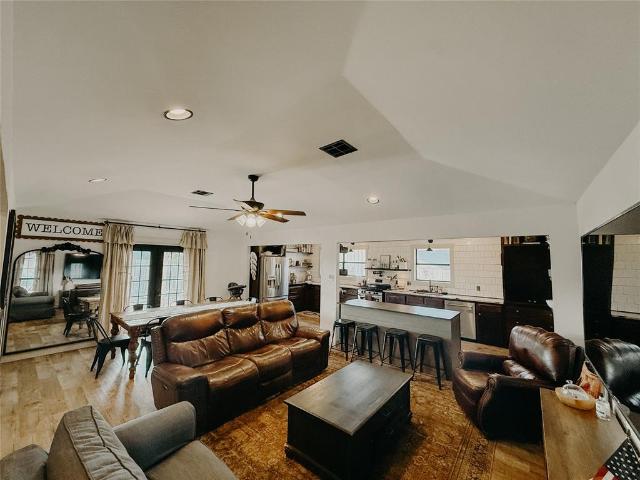 610 SE 7th Street