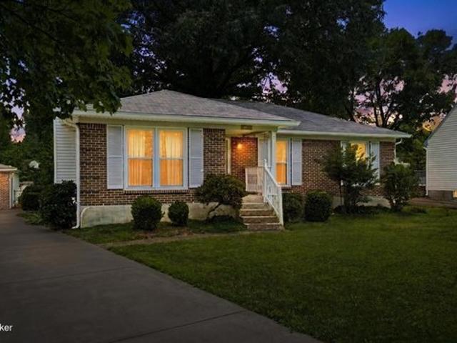 610 Stivers Rd, Louisville, KY 40207